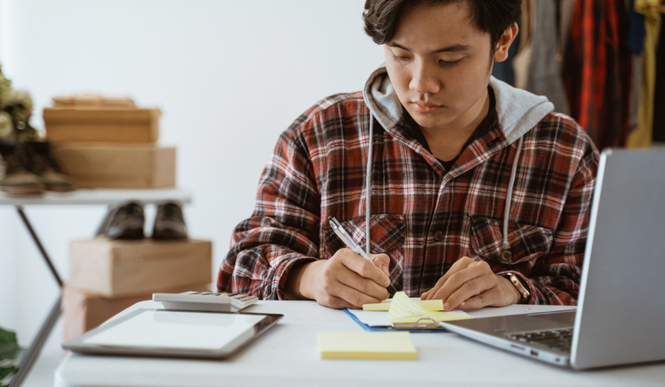 How to build a revision timetable that helps you study smarter