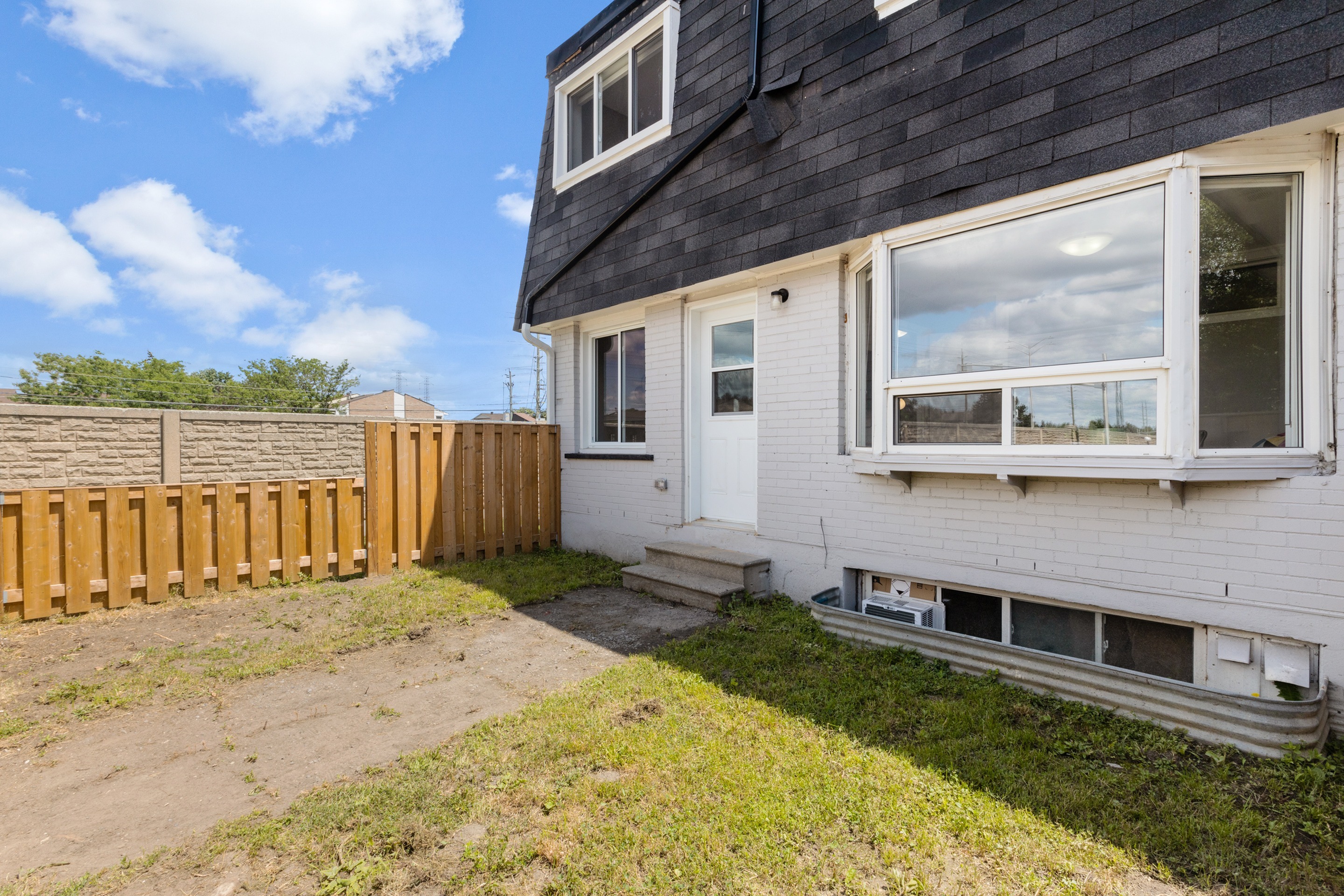 View Photos & Take A Virtual Tour | Woodroffe Place