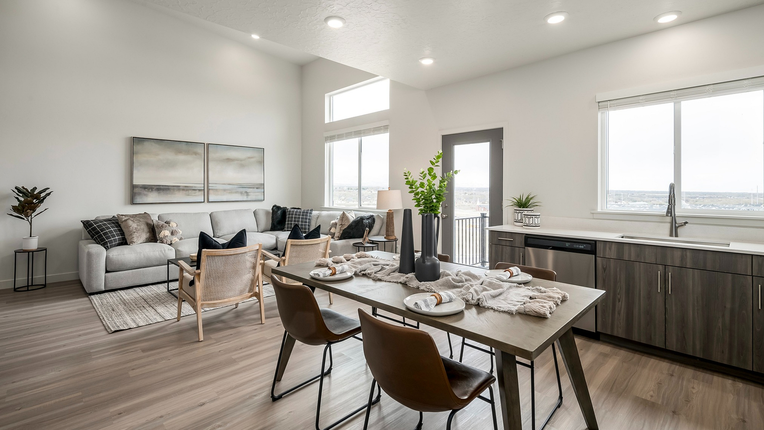 Railrunner Townhomes | Spacious Rentals in Roy UT Near FrontRunner ...