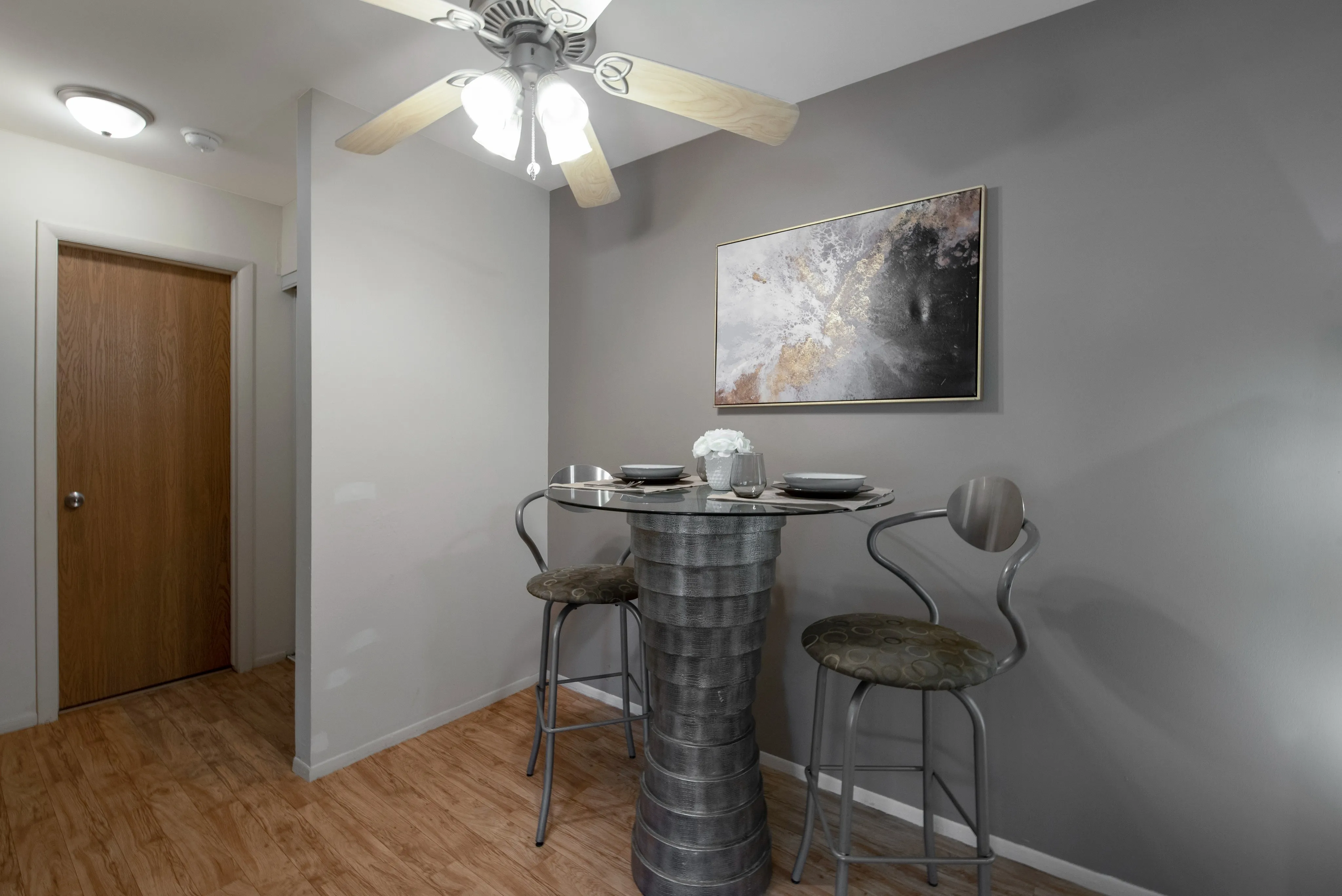 View Photos & Take A Virtual Tour | Timber Ridge Apartments
