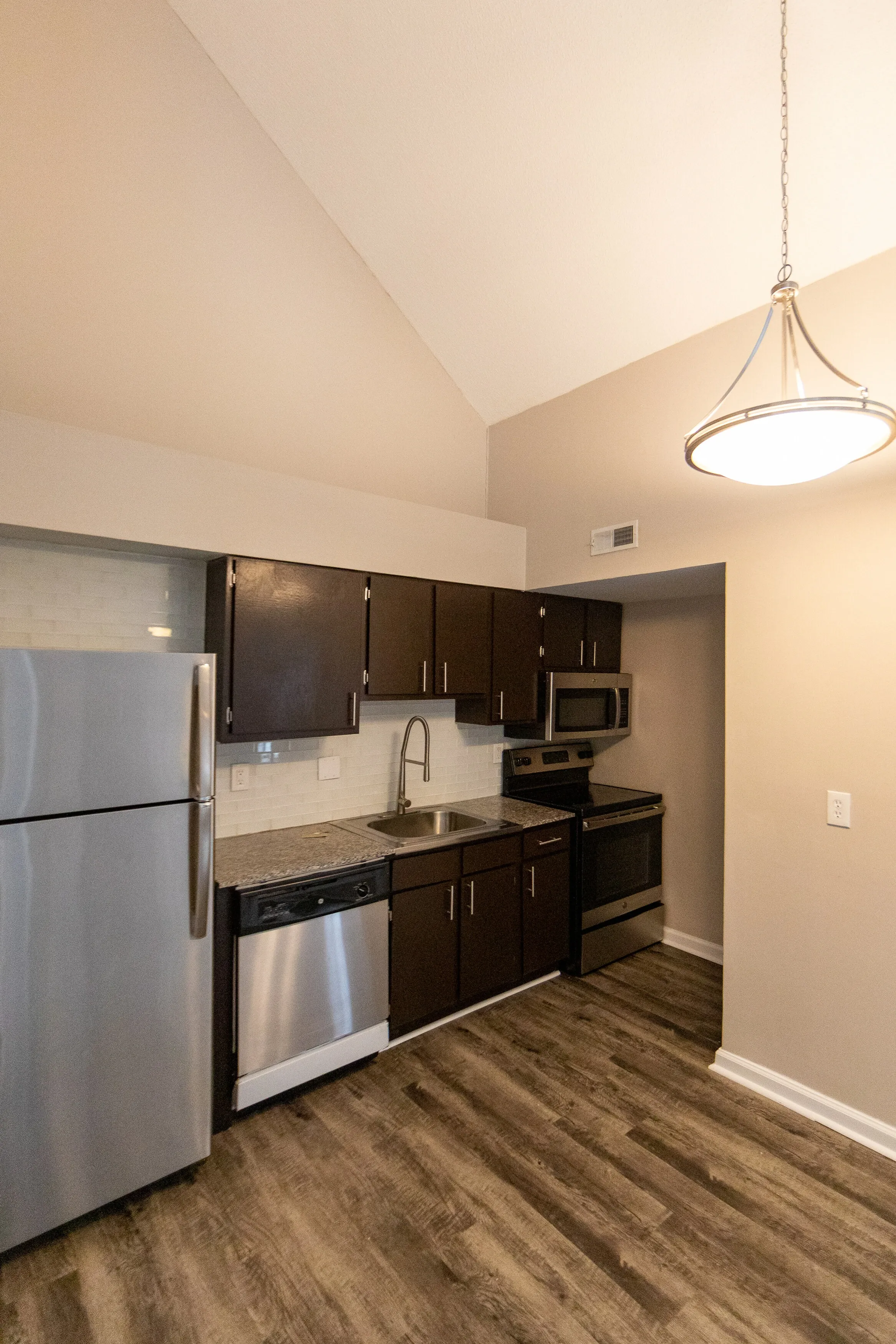 2x2 Designer | 2 Bed Apartment | Terrain at Haywood | NOAH Property ...