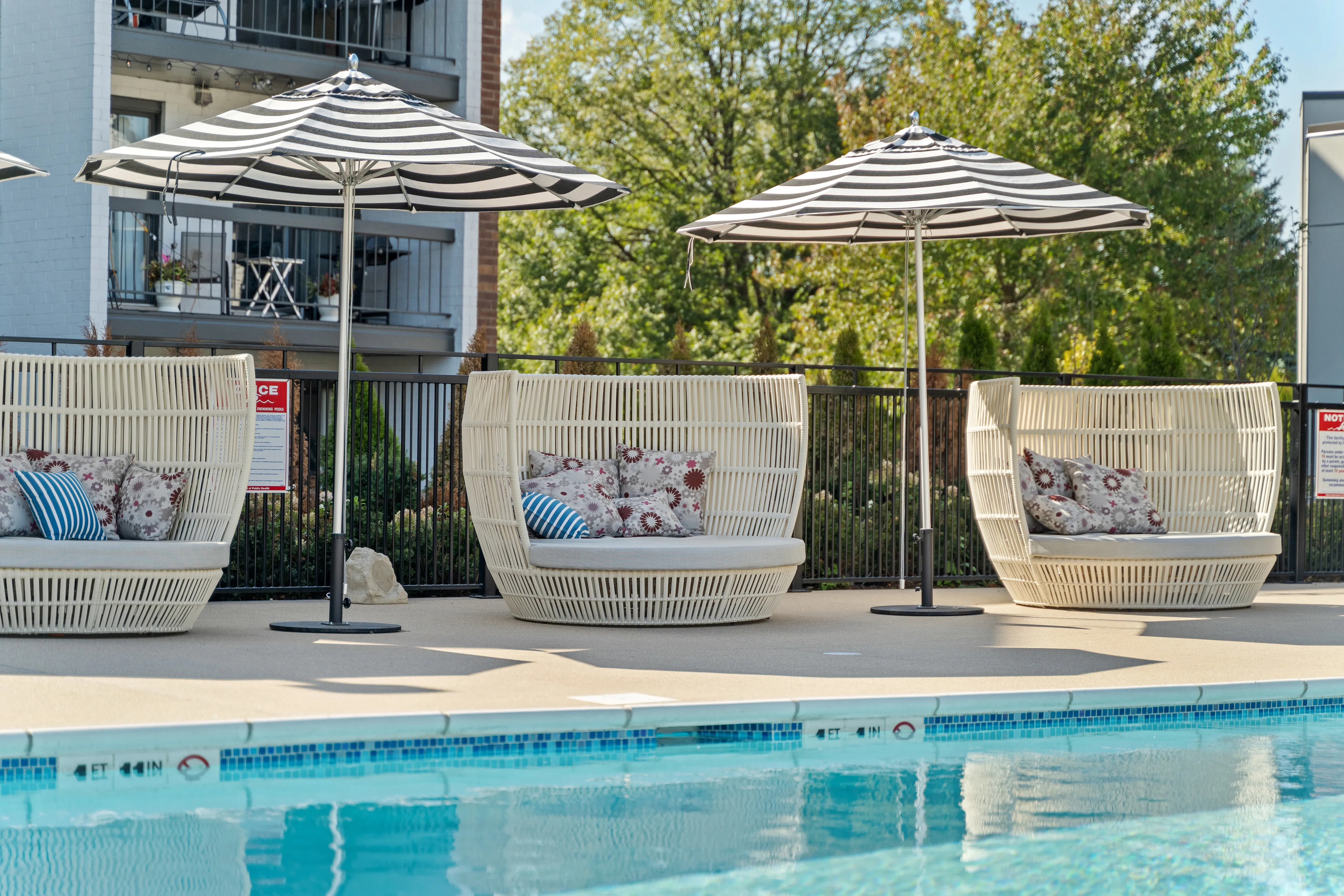 Lombard IL Apartment Rental| Photo | Residences at Lakeside