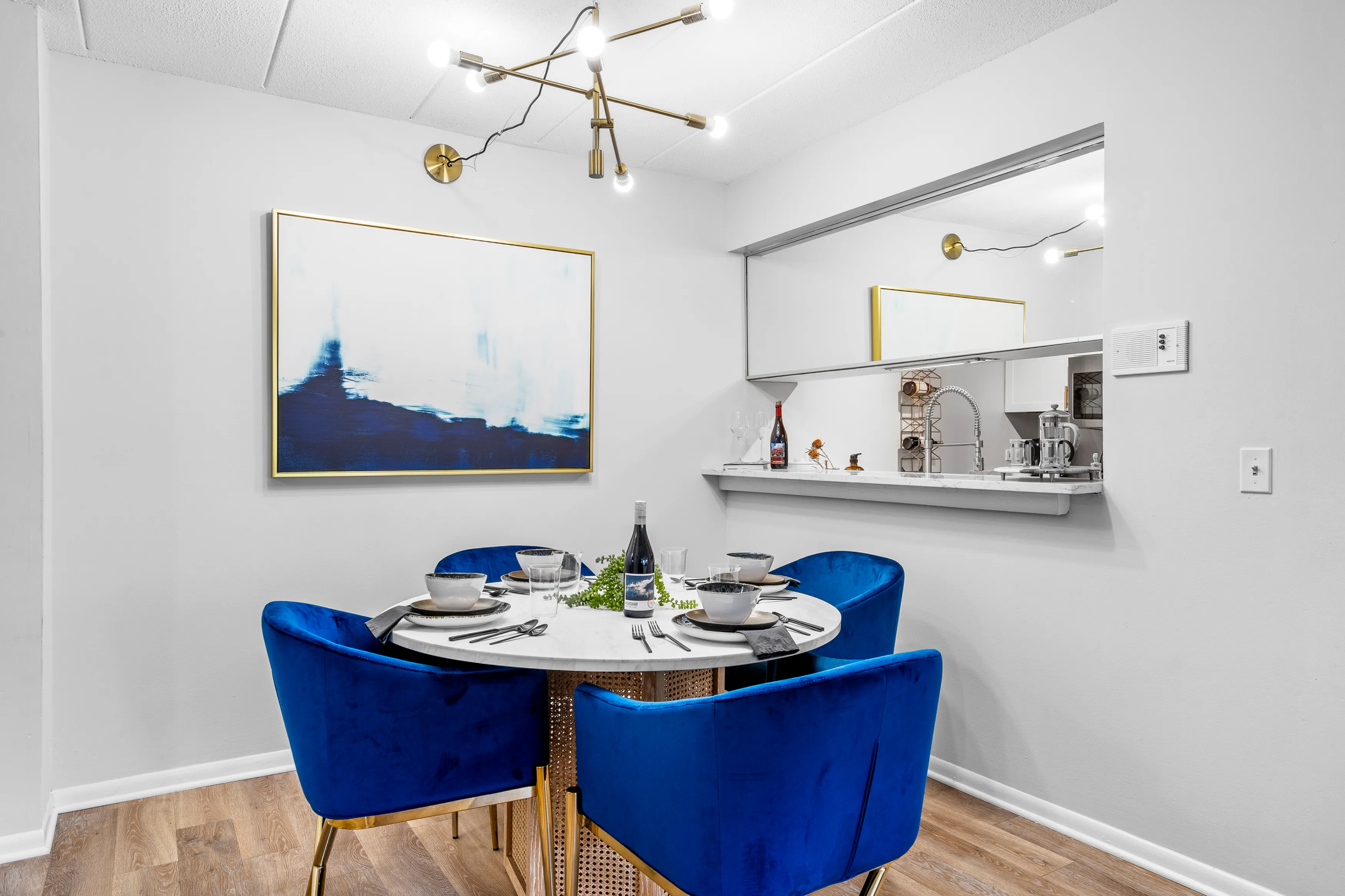 Lombard IL Apartment Rental| Photo | Residences at Lakeside