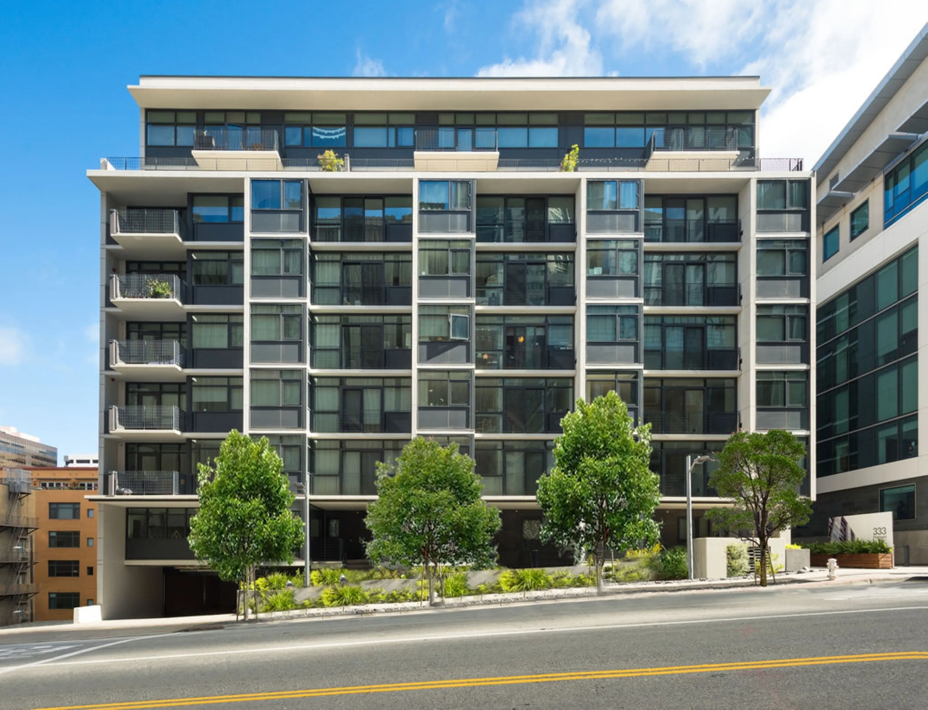 View Photos & Take A Virtual Tour | 333 Fremont