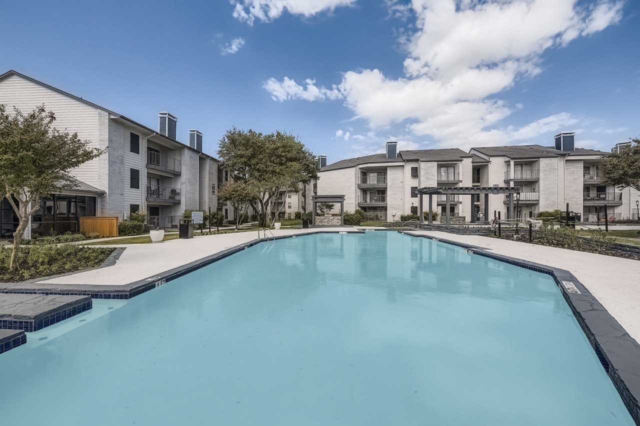 Rise Spring Pointe Apartments in Fort Worth | Official Site
