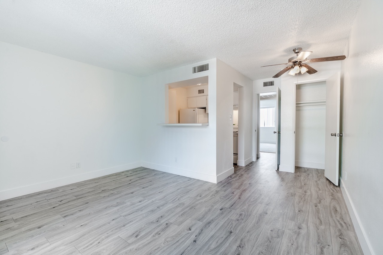 View Photos of Rise Lakeside Apartments for Rent