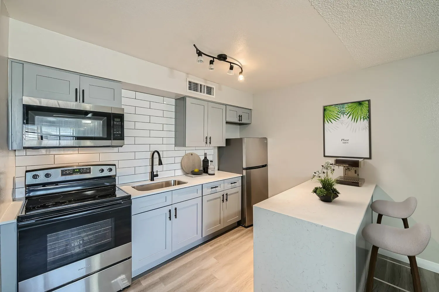 View Photos of Rise Encore Apartments for Rent