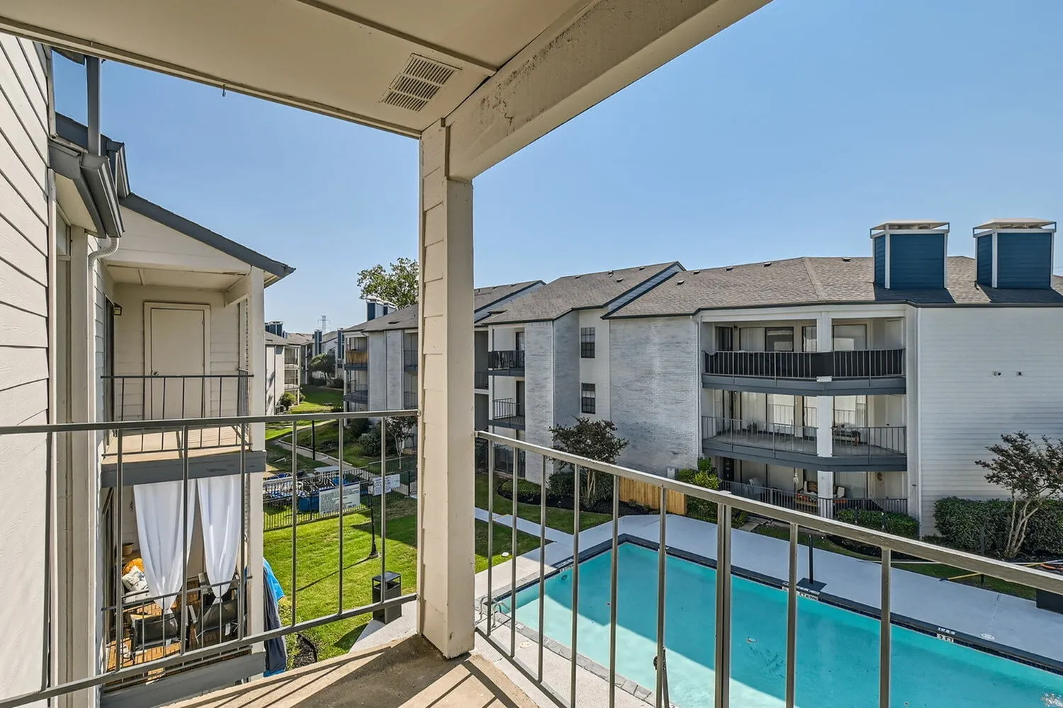 View Photos of Rise Spring Pointe Apartments for Rent.