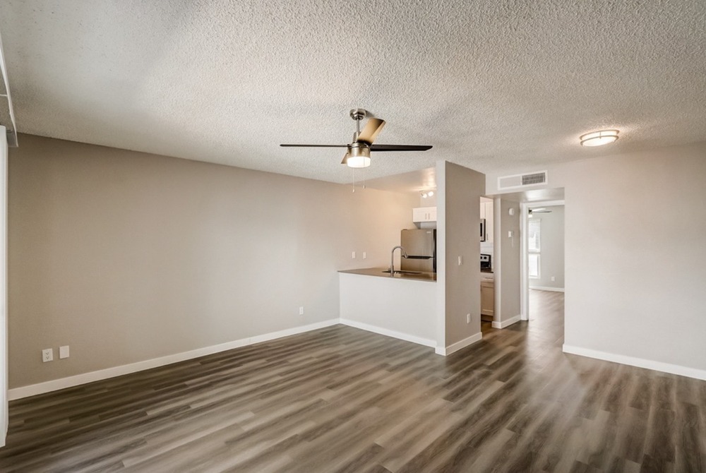 Rise at the Lofts Apartments in Phoenix, AZ | Official Site