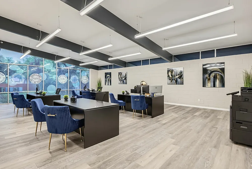 The Brookmoore Apartments in Dallas | Official Site