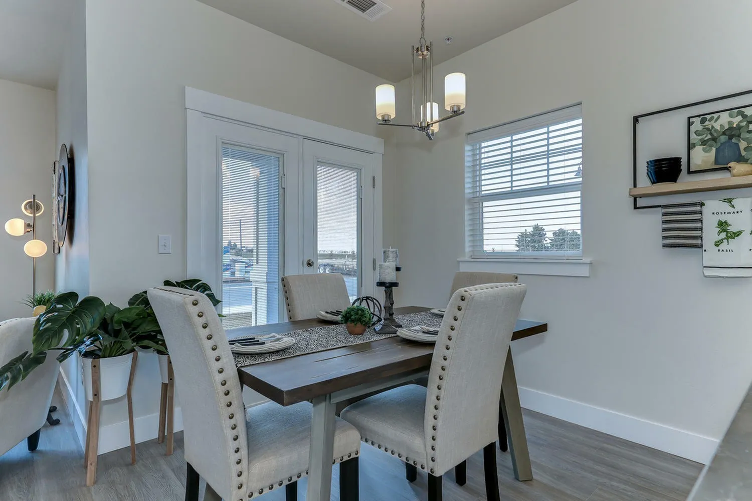 View Photos & Take A Virtual Tour | Cedar Crossing Townhomes