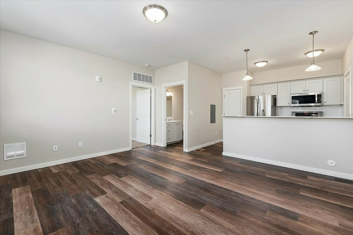 View Photos & Take A Virtual Tour | Summit