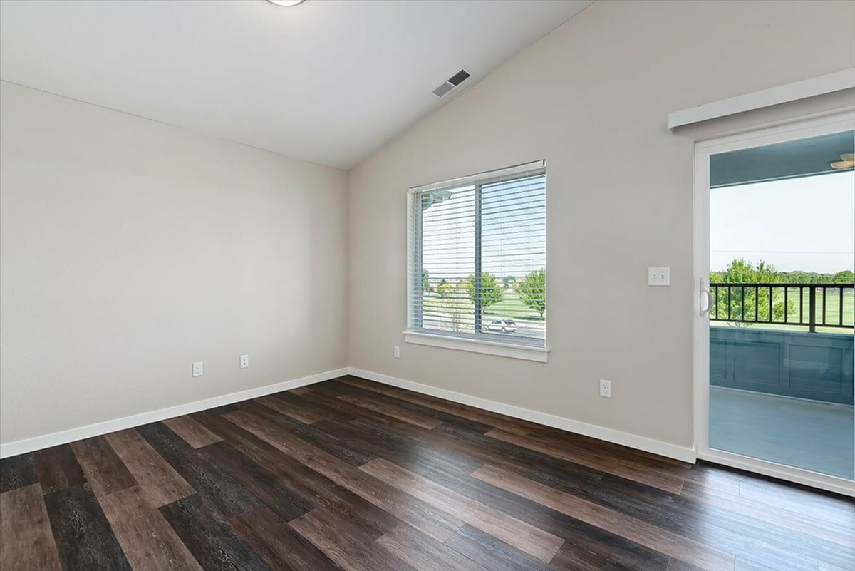 View Photos & Take A Virtual Tour | Summit