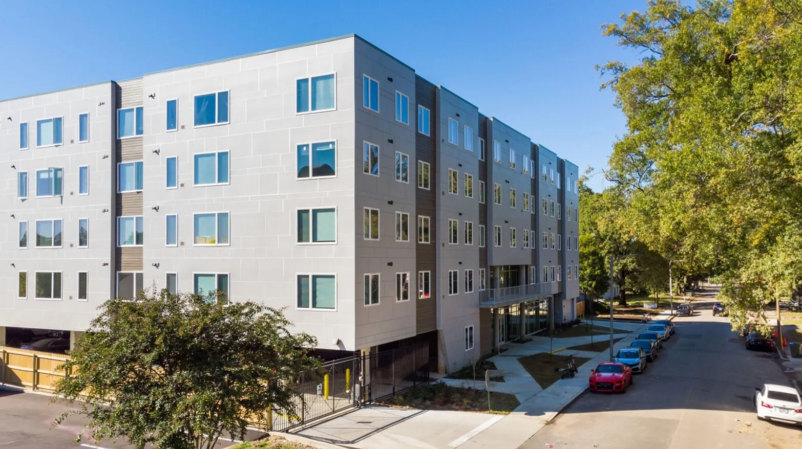 View Photos of The Annex of Memphis — Student Apartments