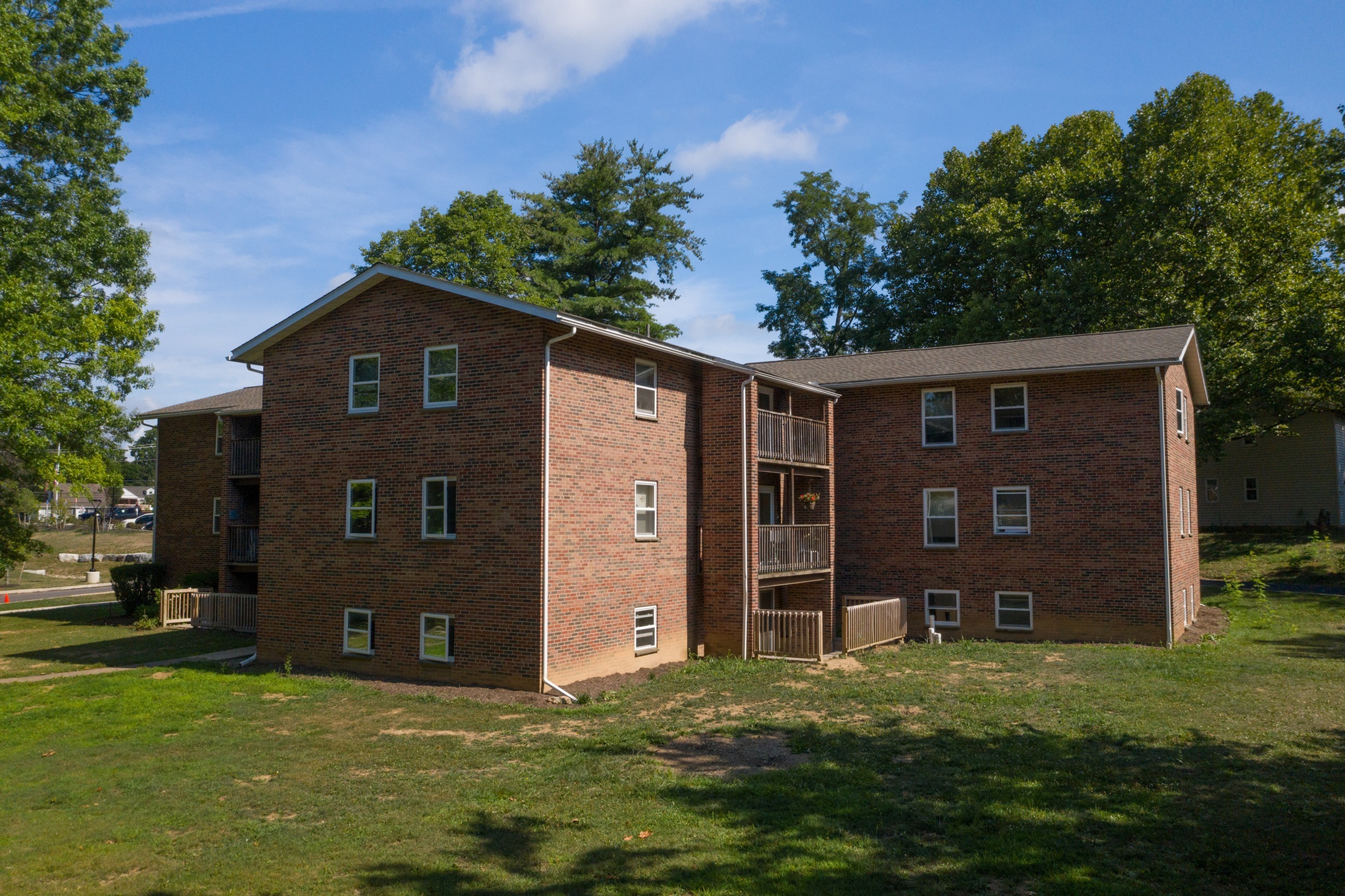 Villa Court Apartment Rentals