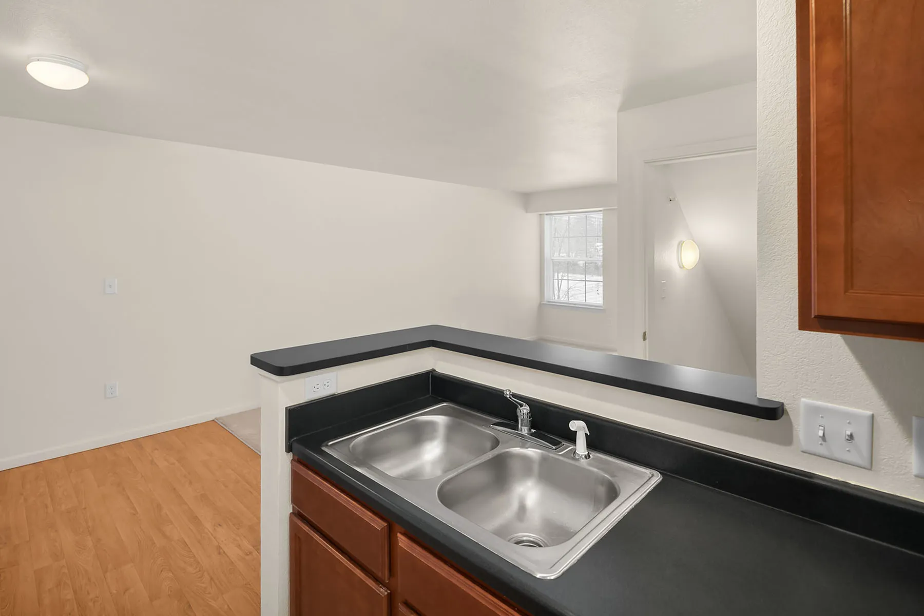 BUNGALOW | 1 Bed Apartment | Mallard Pond Apartments & Condos