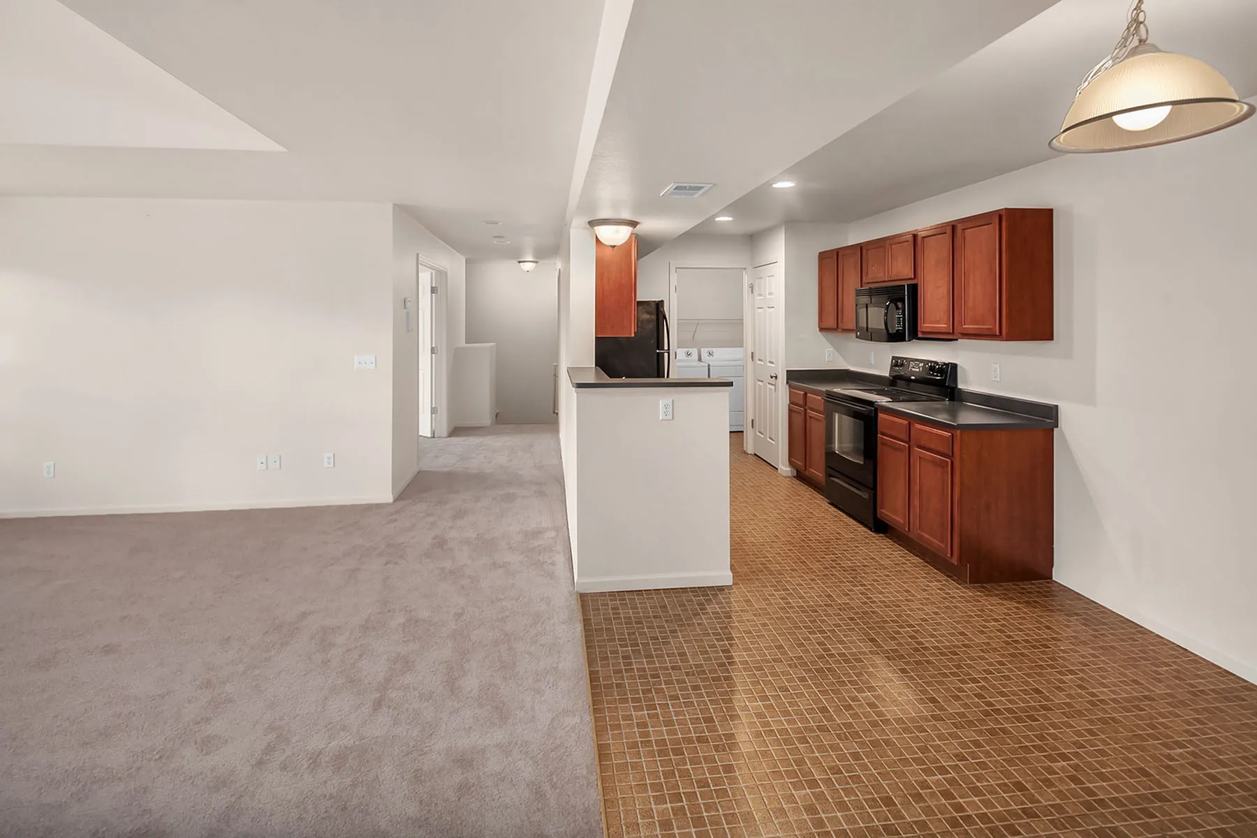 CHALET | 3 Bed Apartment | Mallard Pond Apartments & Condos