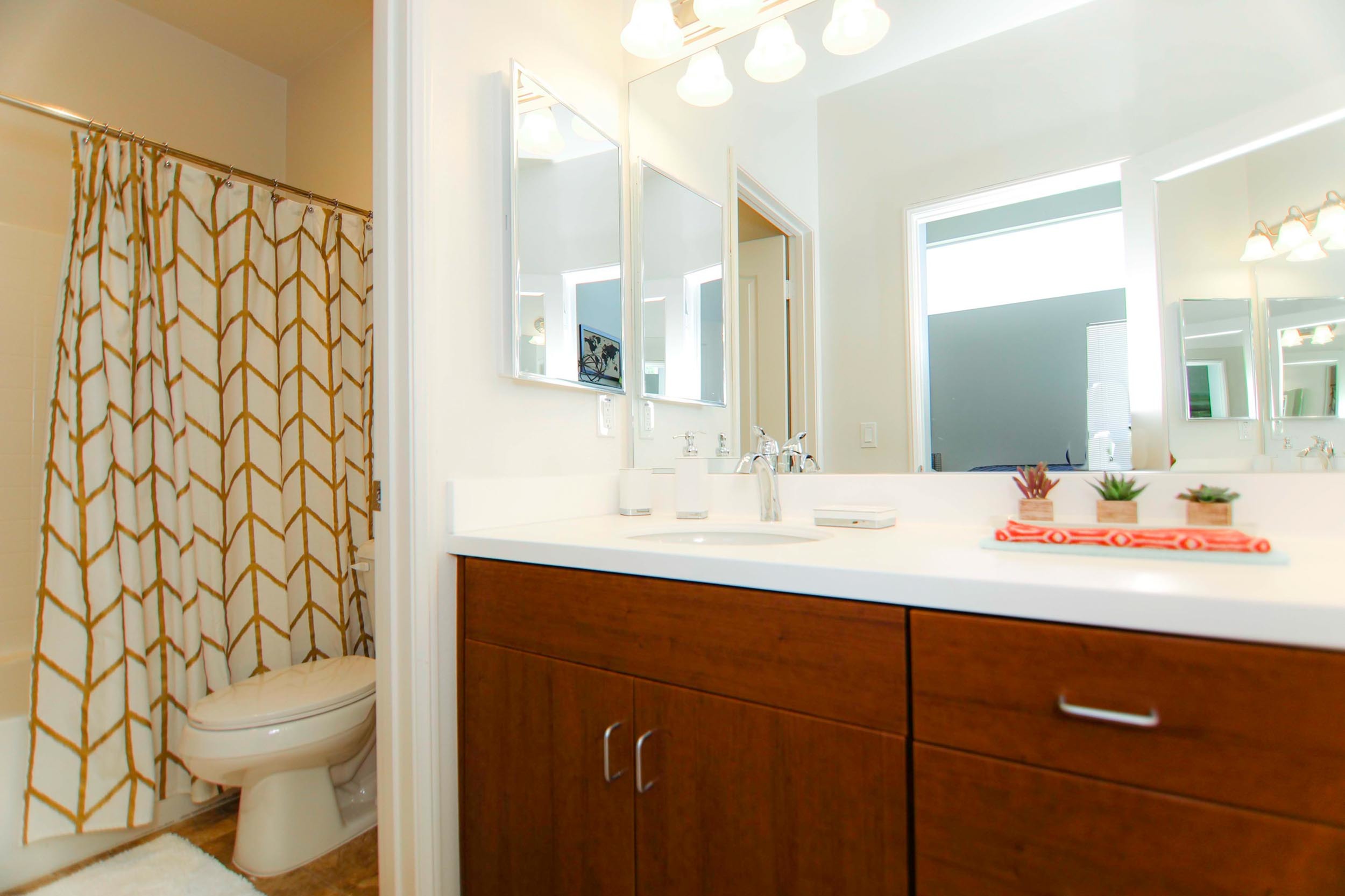 Photos | Furnished CSUSB Housing | The Glen