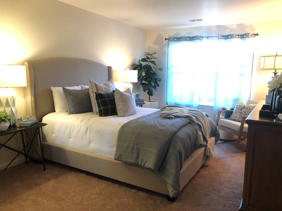 View Photos & Take A Virtual Tour | The Villas of Castleton Apartments