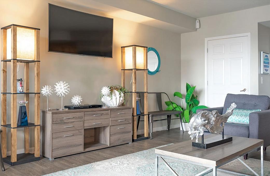 View Photos & Take A Virtual Tour | The Redwood Apartments