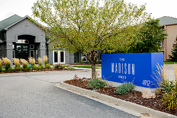 Official Site | The Madison | Student Housing Near ISU