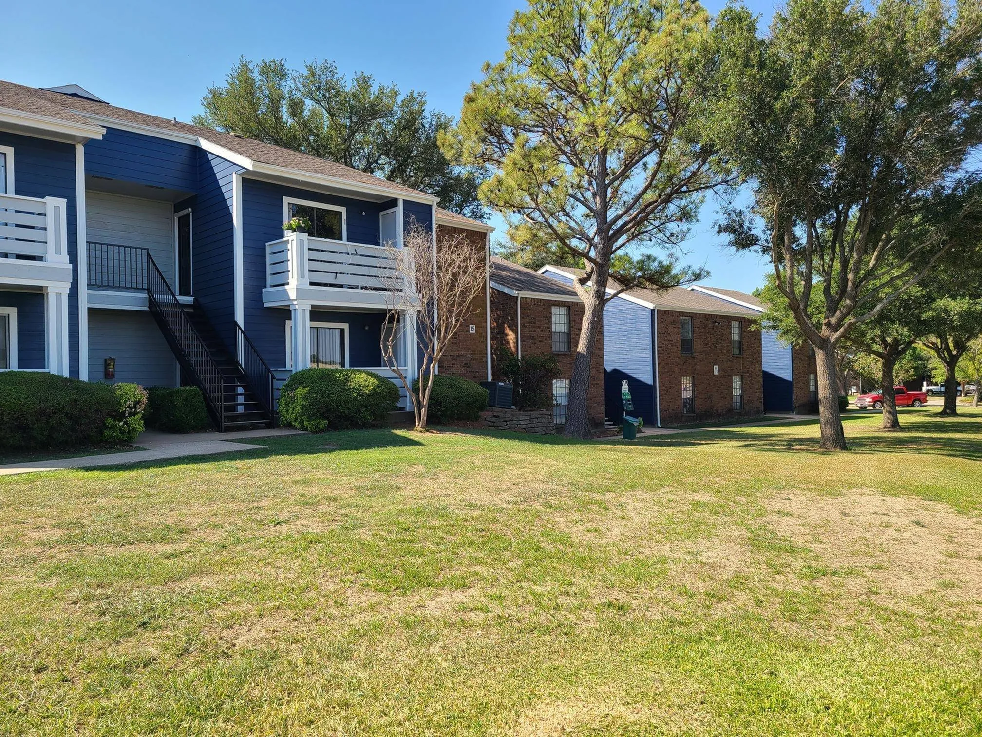 View Photos | Post Oaks Apartments