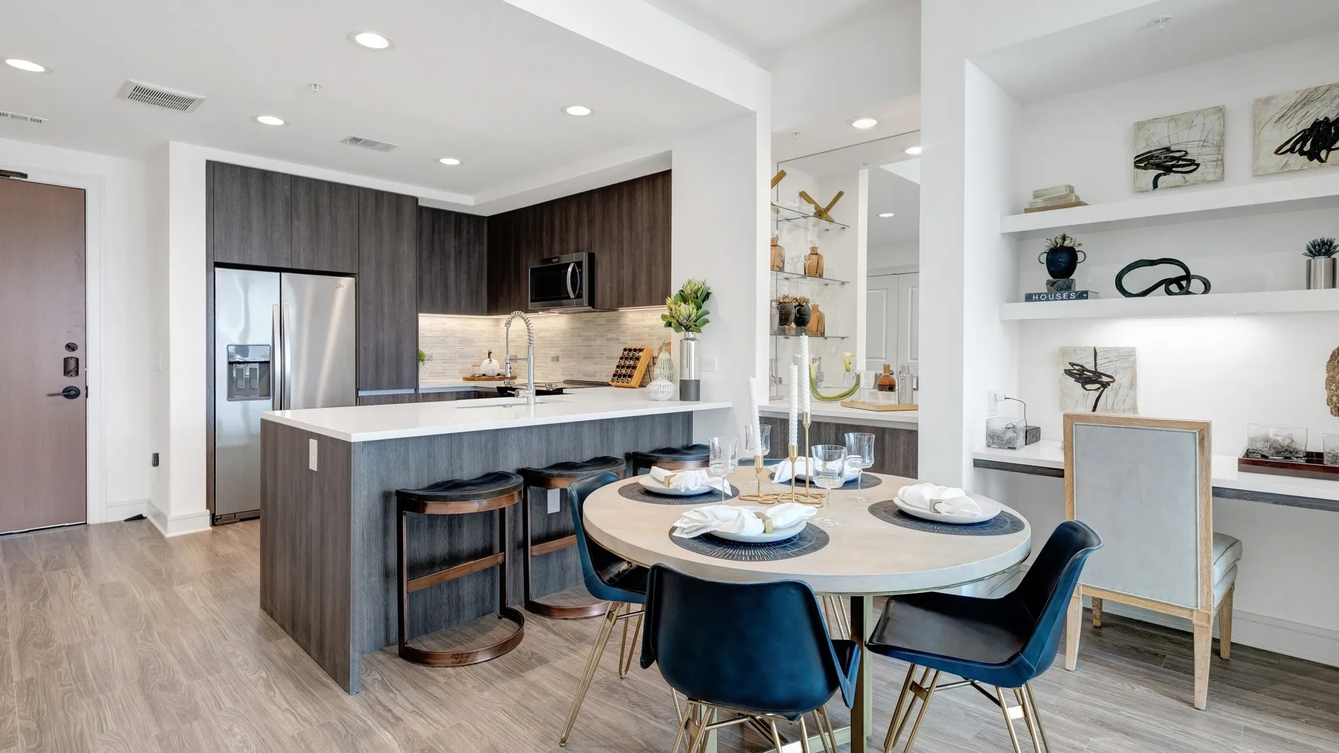 Luxury High Rise Apartments in Houston | Hanover Autry Park