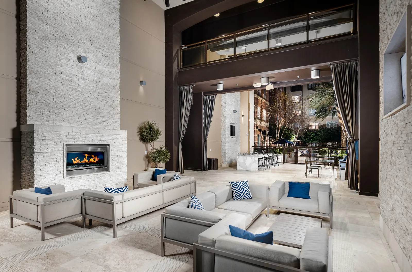 Hanover Rice Village | Official Site | Rice Village Luxury Apartments