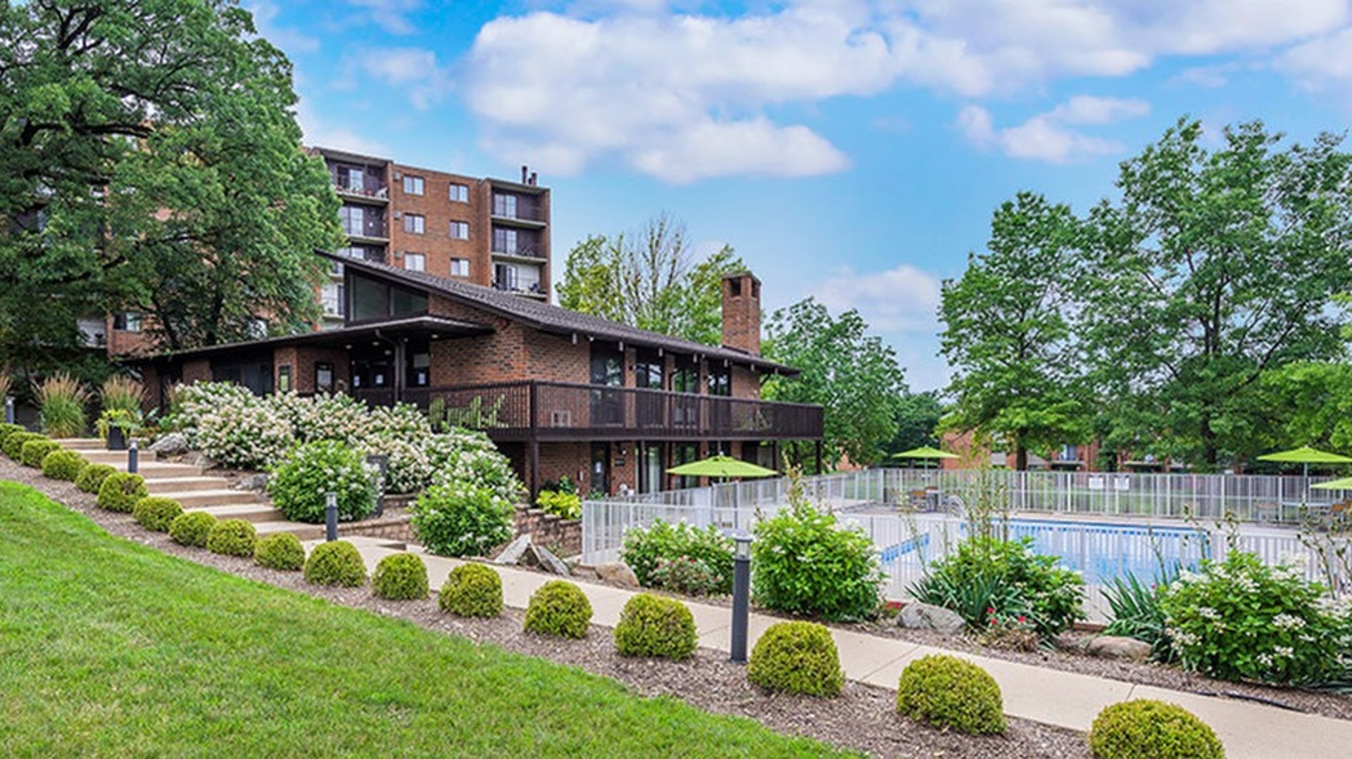 The Views Naperville | Illinois Apartments | Official Site