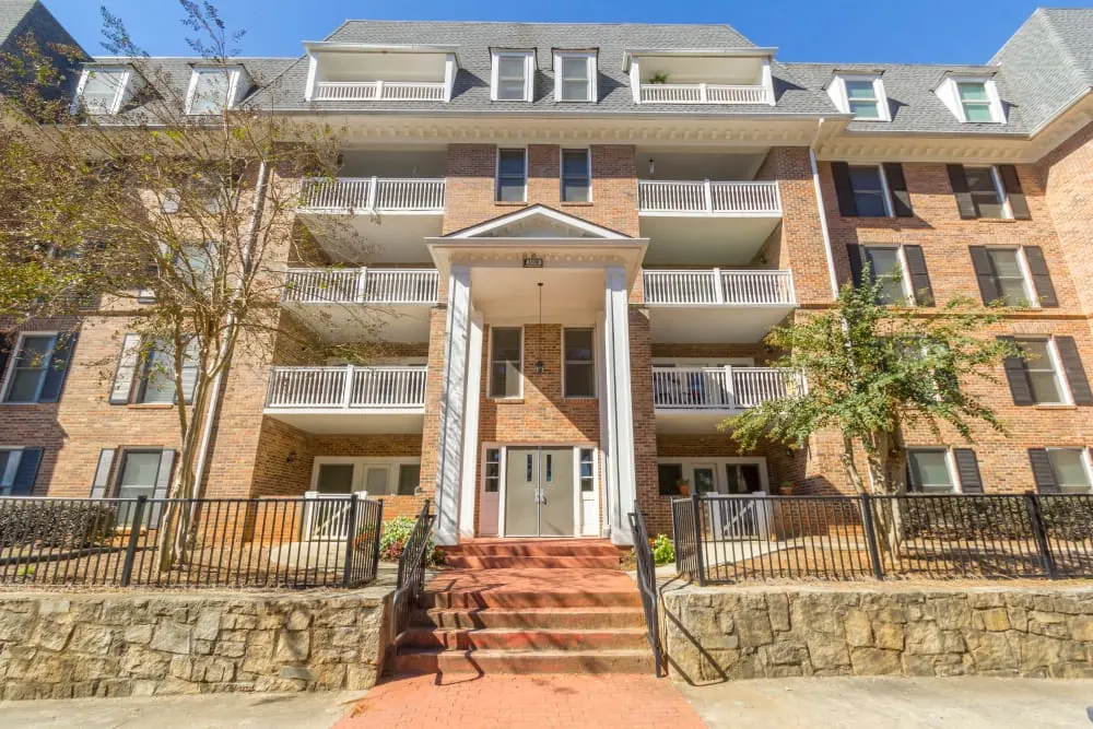 View Our Renovated Apartments Near Emory University | ReNew Druid Hills ...