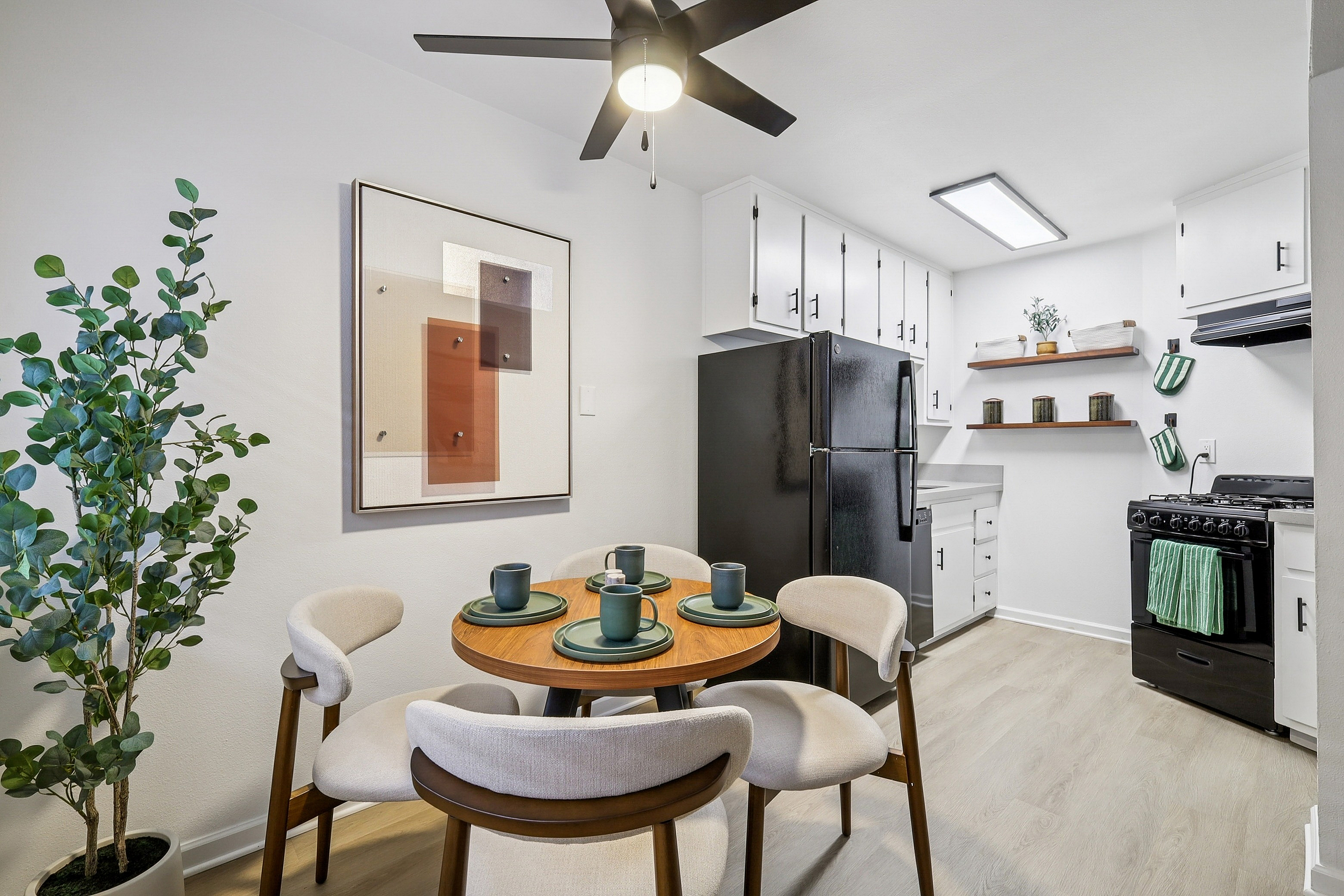 1 & 2-Bed Apartments with Walk-in Closets | ReNew Arden Apartment Homes ...