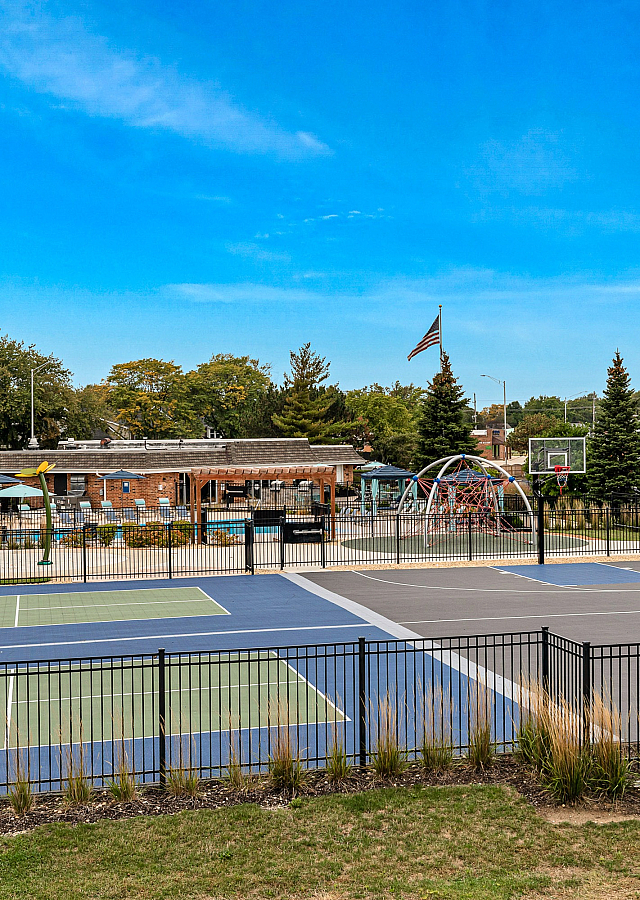 1 & 2-Bed Apartments in Naperville | ReNew on Naper | Apartments near ...