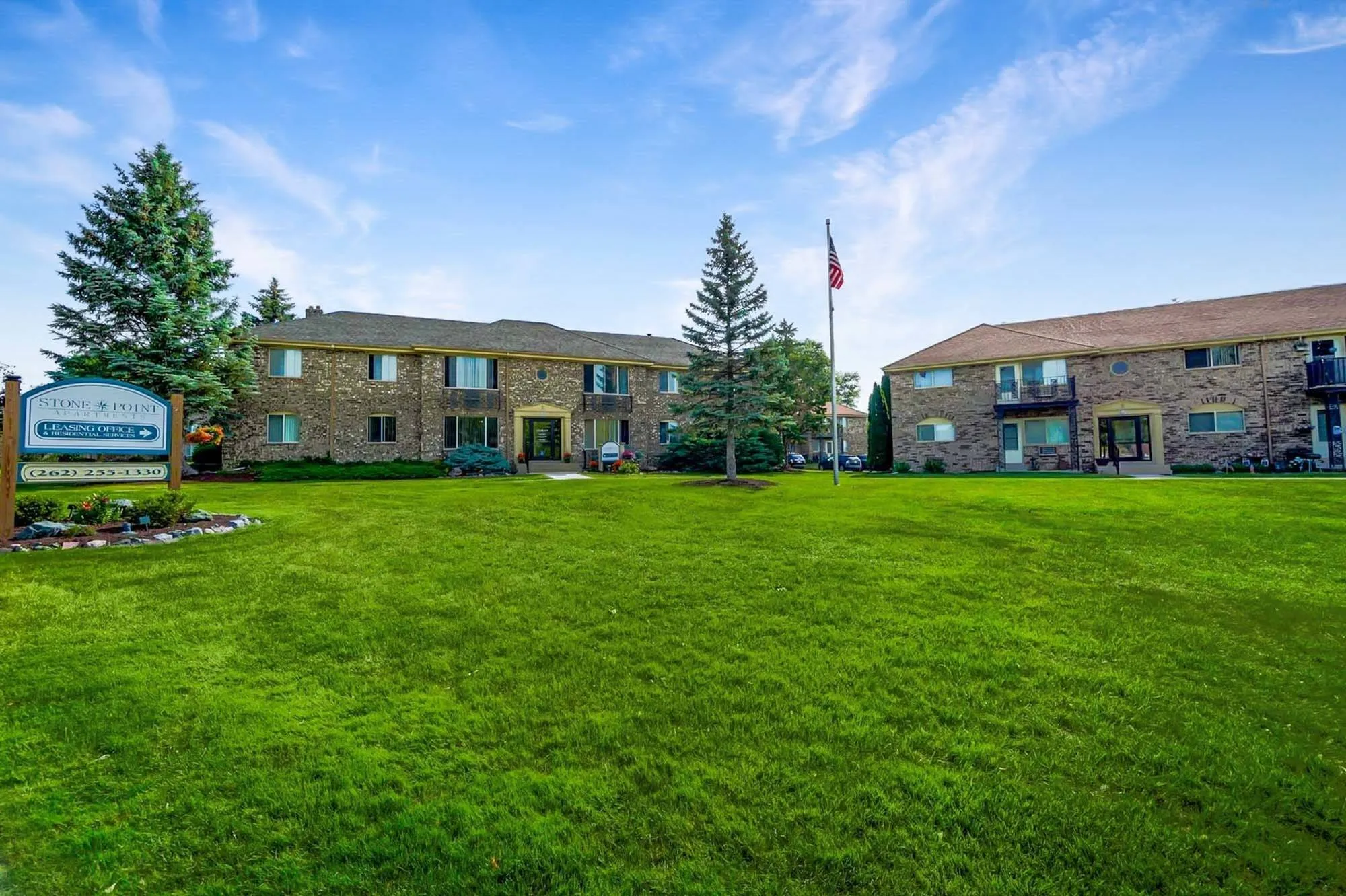 Photo Gallery & Tour | Stone Point Apartments