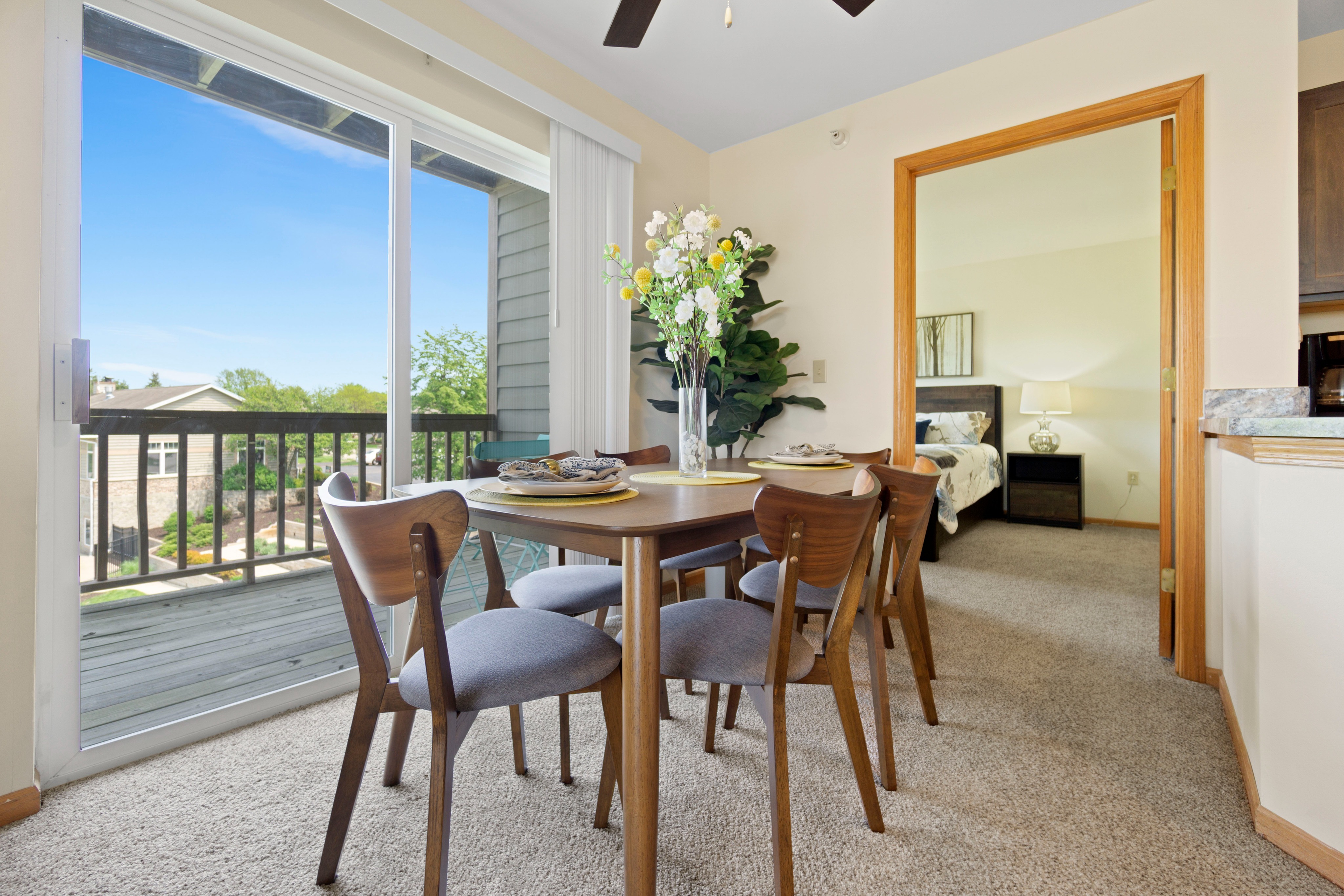 Photo Gallery & Tour | Saddle Brook Apartments