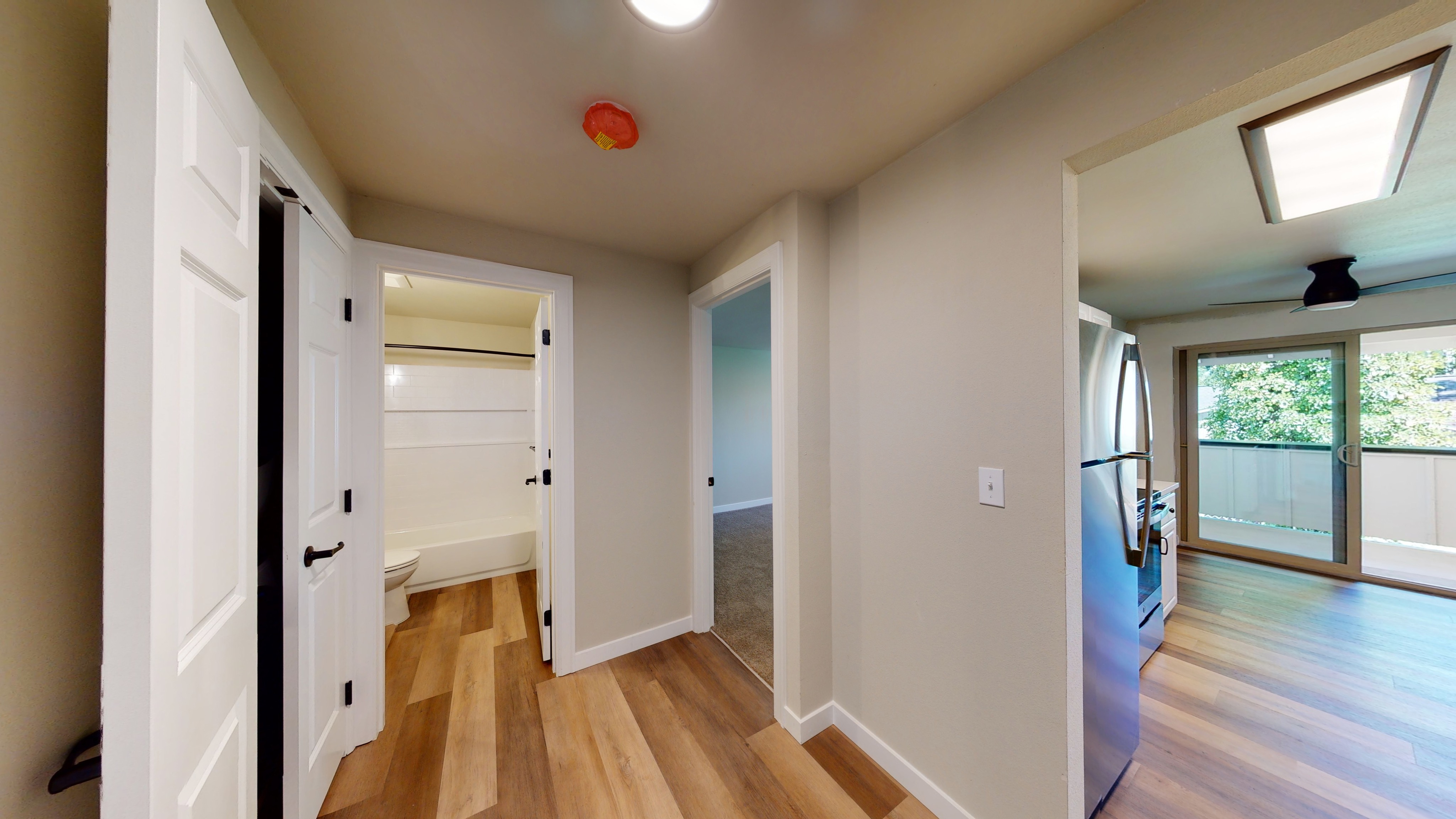 1 Bedroom Deluxe | 1 Bed Apartment | Magnolias on Stinson