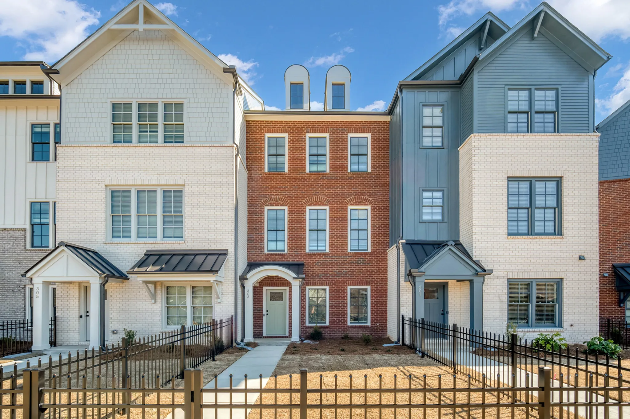Townhomes & Apartments in Alpharetta | Cardinal East Village
