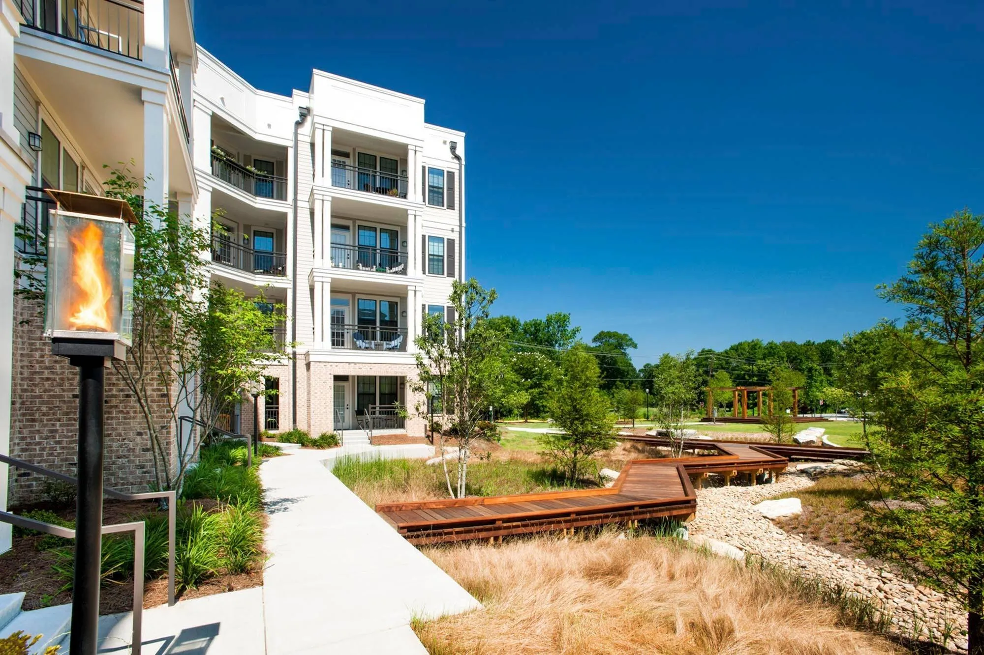 View Photos | The Monroe Atlanta