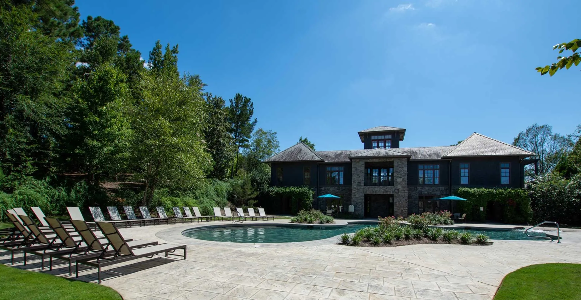 View Photos & Take A Virtual Tour | Grove Park Apartments