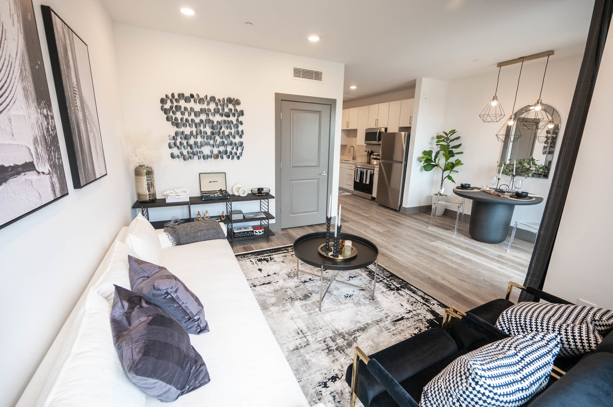 View Photos & Take A Virtual Tour | Castleberry Park