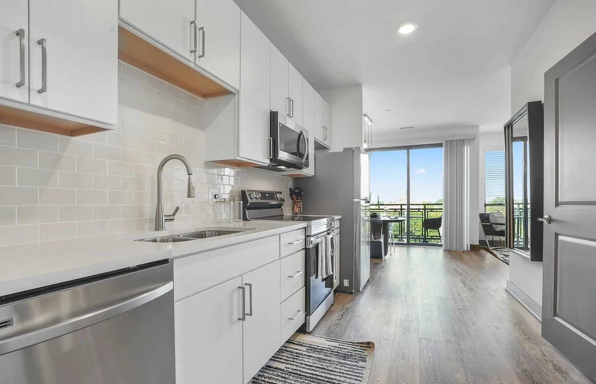 View Photos & Take A Virtual Tour | Castleberry Park