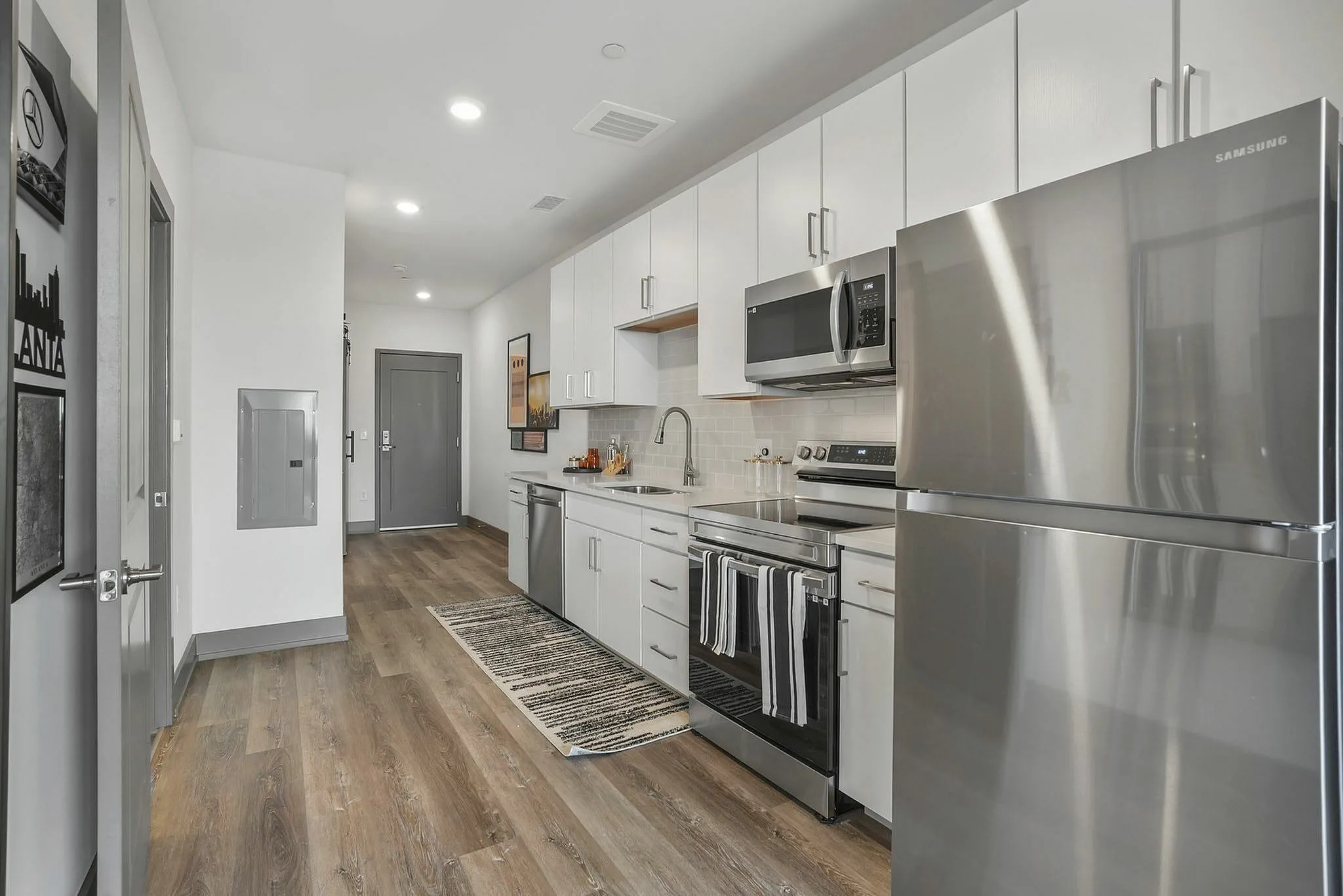 View Photos & Take A Virtual Tour | Castleberry Park