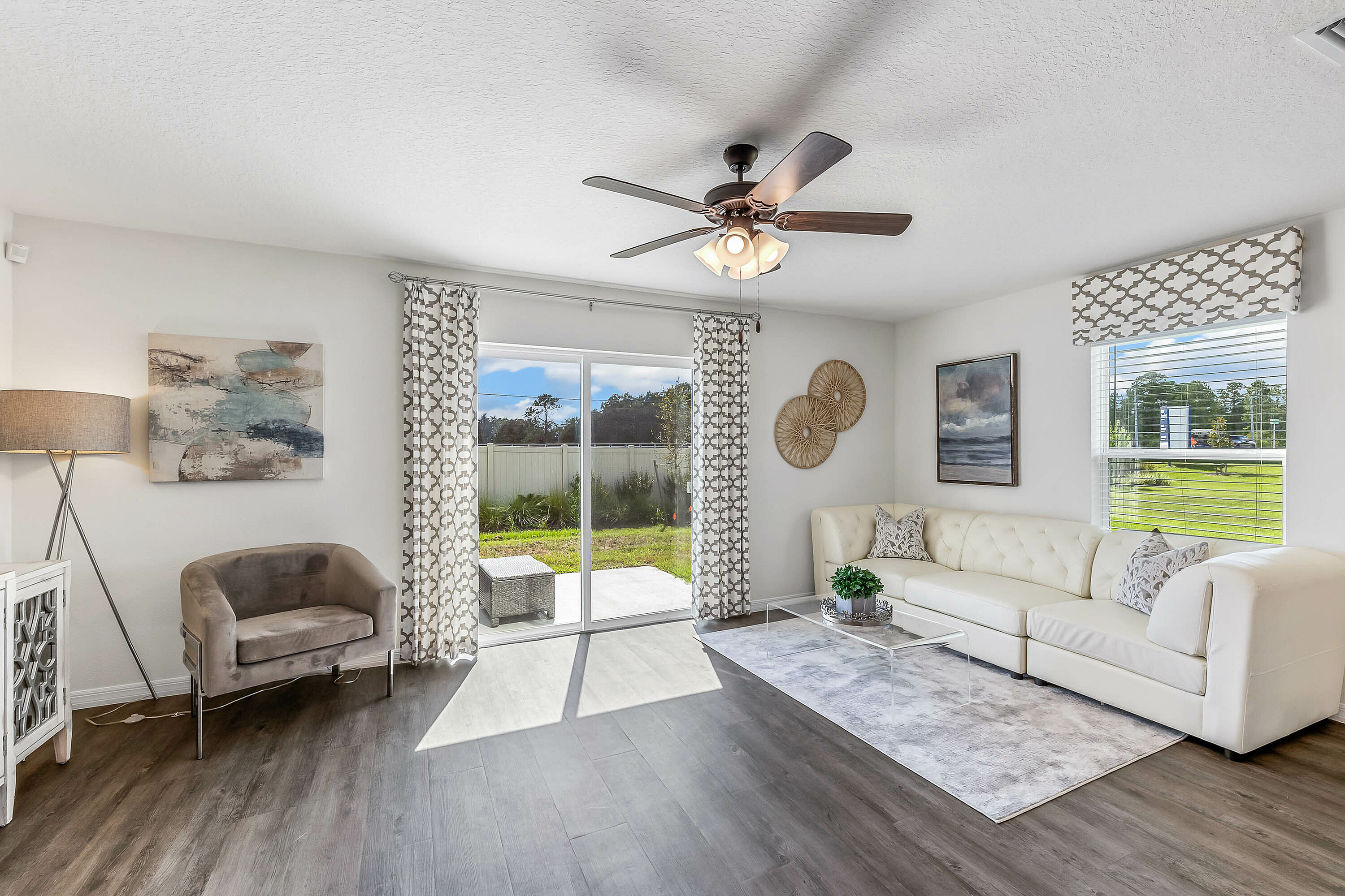 View Photos & Take A Virtual Tour | The Townes at Amber Bluff