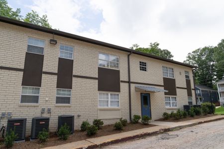1 - 2 Bed Apartments - Check Availability | 1460 Memorial Drive