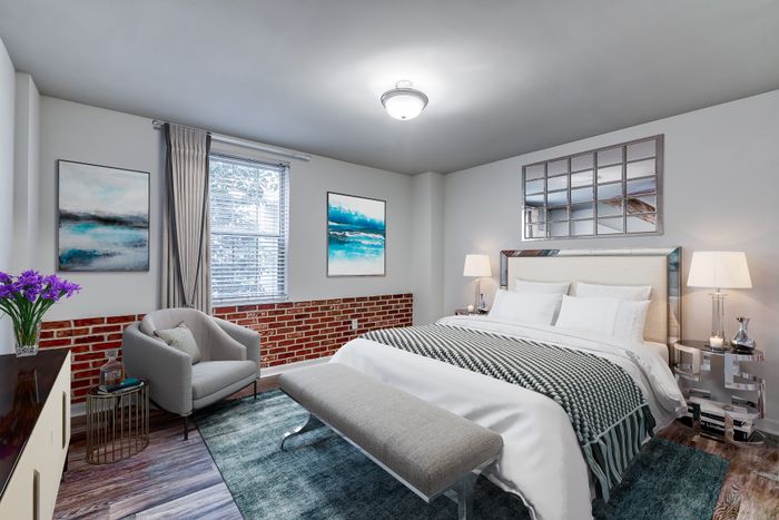 View Photos & Take A Virtual Tour | Thames Point