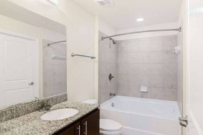 Photos | Cottonwood Lighthouse Point Apartments in Pompano Beach, Florida