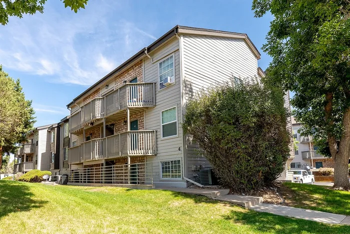 Aurora, CO, Apartments with In-Unit Washer and Dryer