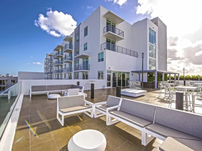 View Photos & Take A Virtual Tour | Brickell West City Rentals
