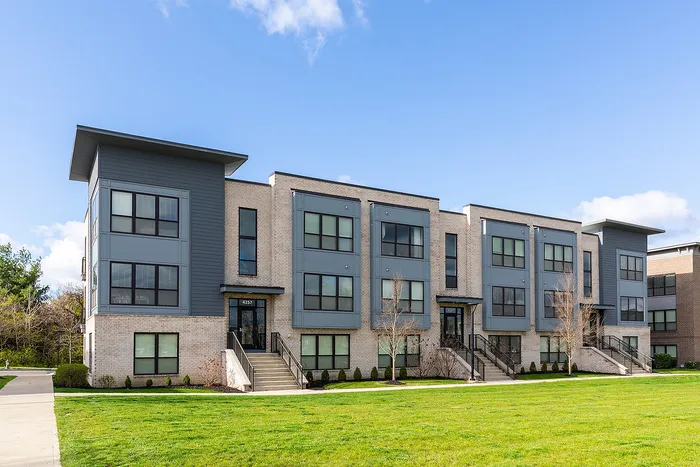 View Photos | Tuller Flats | Find your home within the Dublin community!