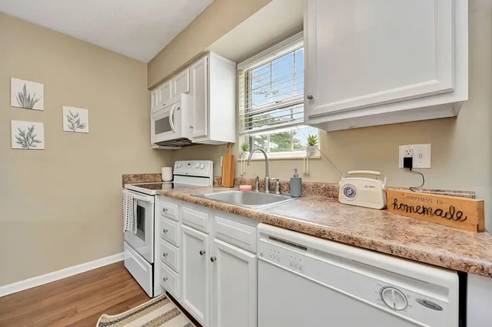 The Commons Gallery & Virtual Tours | Apartments in Oxford