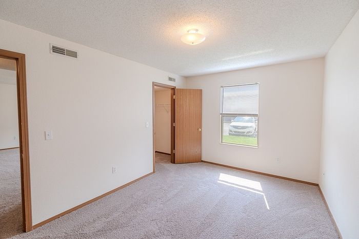 View Photos | Huntley Ridge East